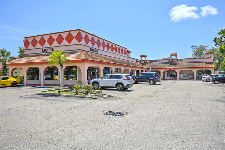 Victoria Station Plaza - Horvath & Tremblay